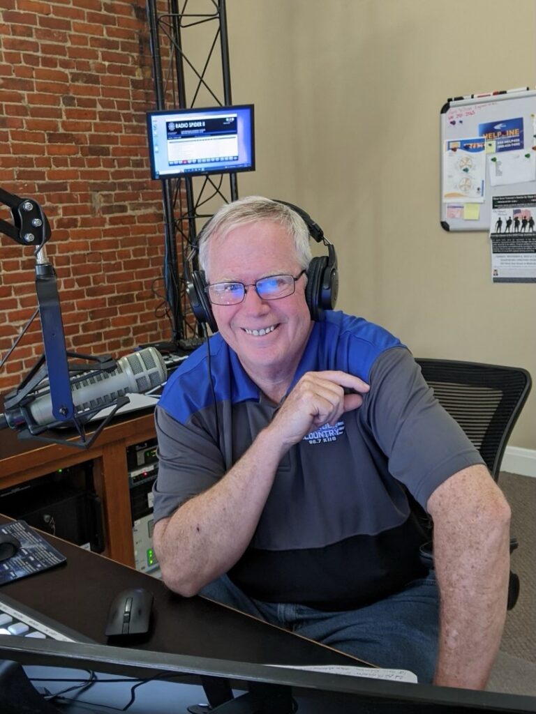 MEET THE TEAM - KIIC RADIO 96.7 FM ALBIA